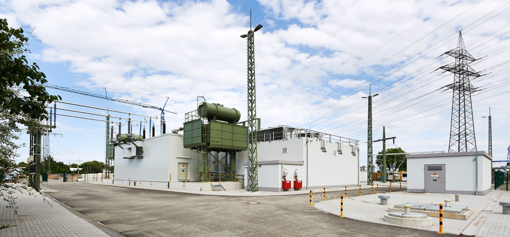 SFC for railway traction power supply in Mannheim | Power Conversion & Storage